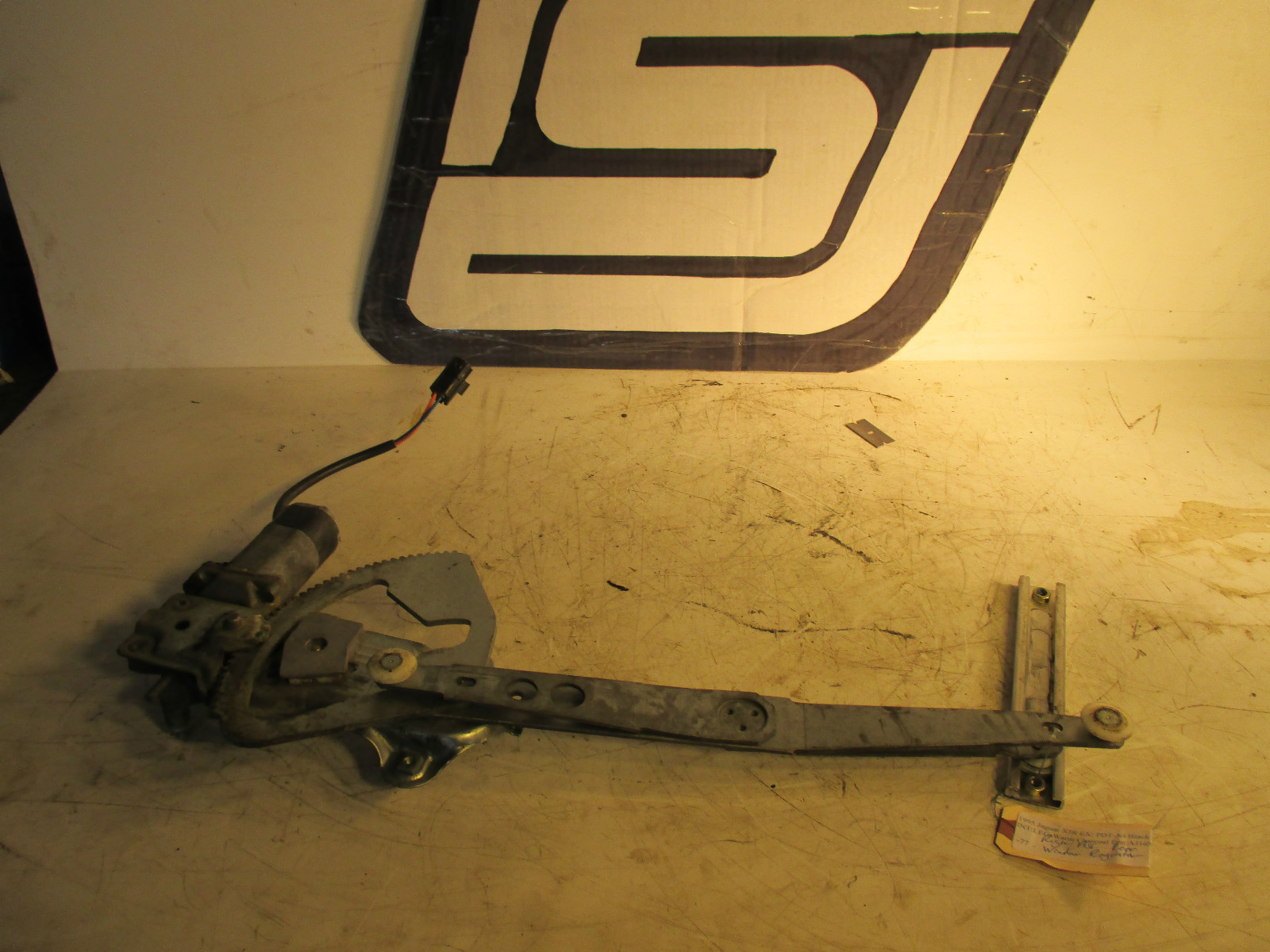 1995 Jaguar XJ XJR Right Passenger Rear Power Window Regulator + Motor ...