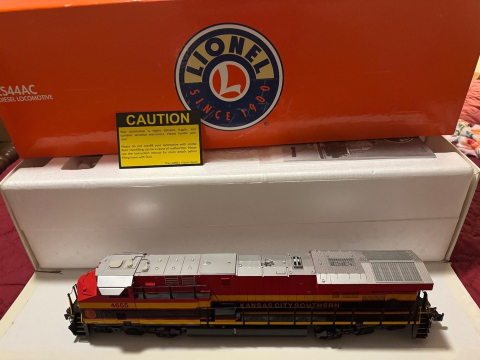 Lionel 6-28351 Kansas City Southern Diecast ES44AC | eBay