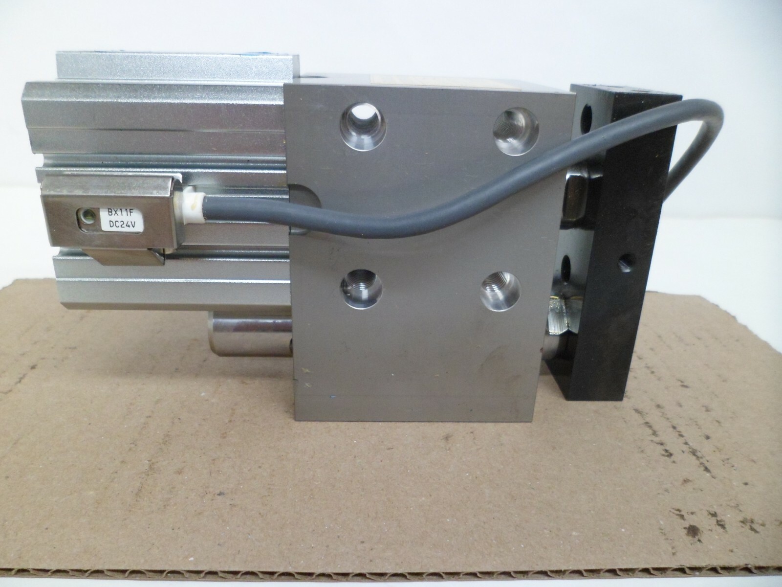 TAIYO PARKER HSLP-50-025-YF2-05YB22900 LOCATE PIN DUAL ROD GUIDED SLIDE ...