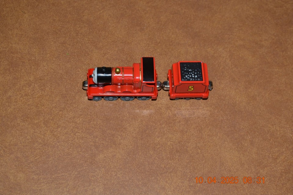 Thomas The Tank Engine & Friends Take Along Magnetic JAMES GREY WHEEL ...