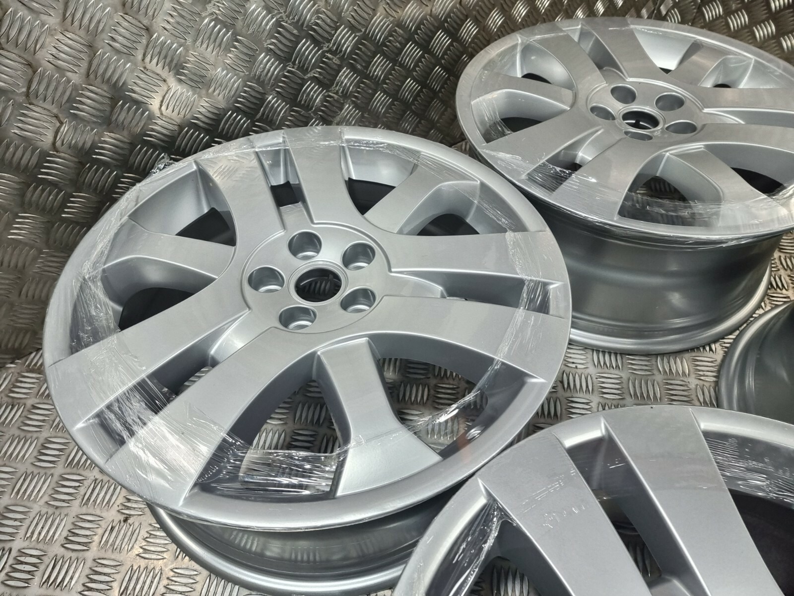 Genuine OEM Landrover Freelander 2 HSE HST 19" Alloy Wheels Evoque ...