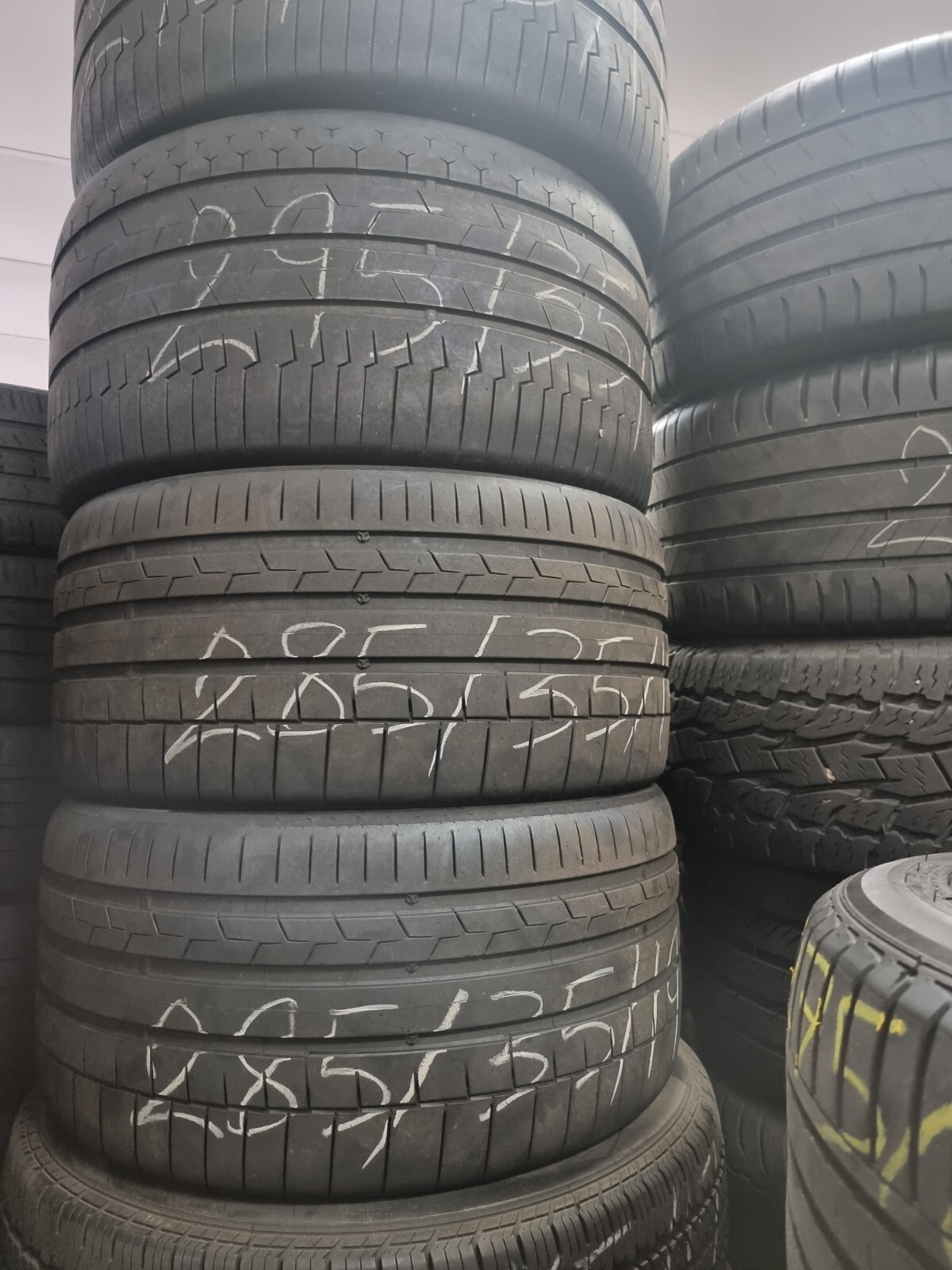 300 x Tyres Second Hand Tyre Collection 245 255 265 275 285 45 40 35 30 ...