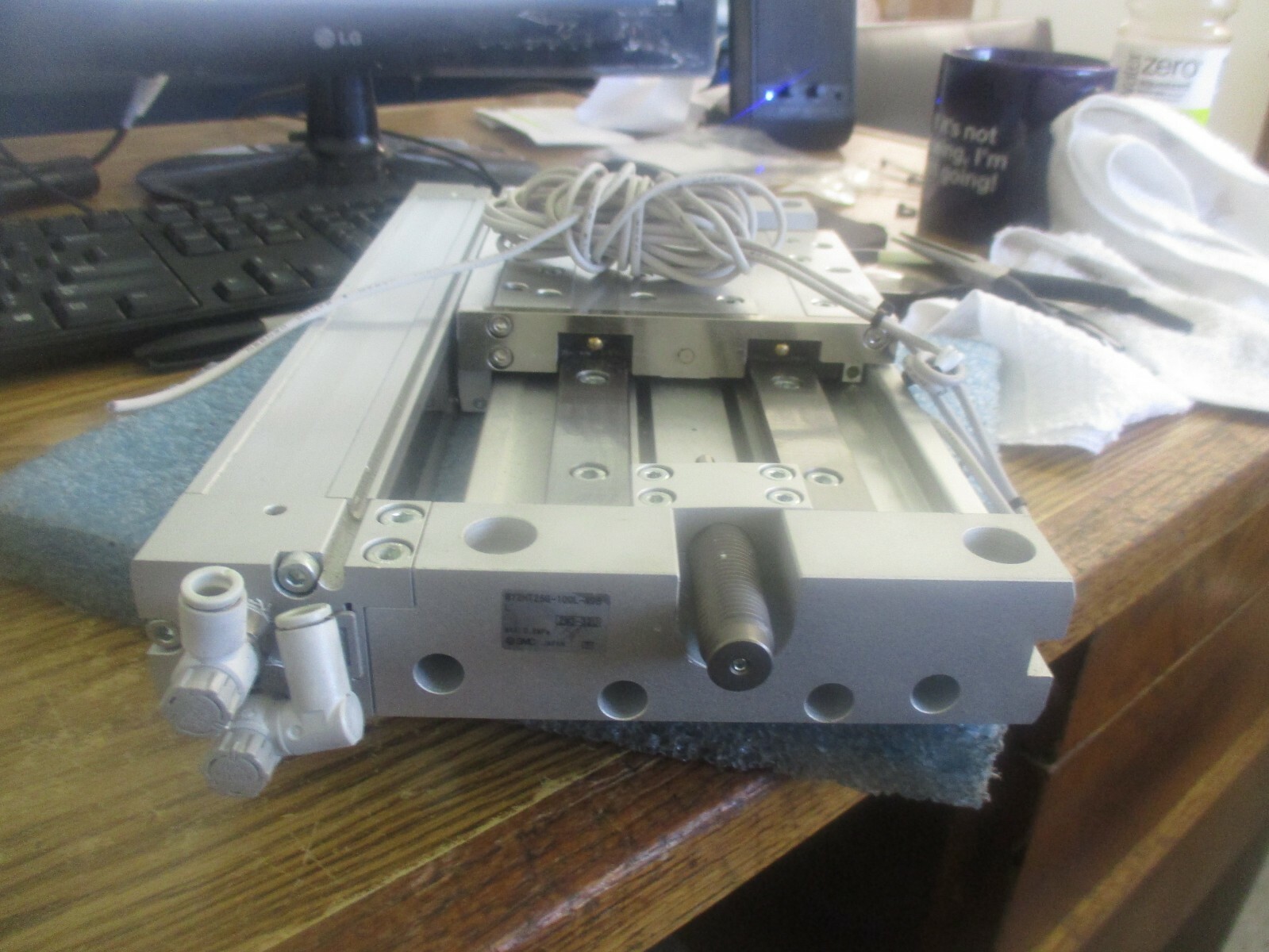 SMC Model: MY2HT25G-100L-M9BL Rodless Cylinder with Two SMC D-9MB ...