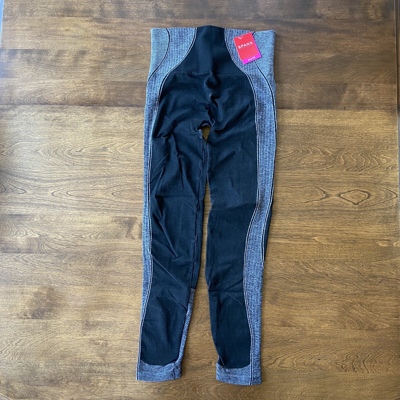 Spanx Curved Line Seamless Leggings Size X-Large Color Black/Gray - NWT ...