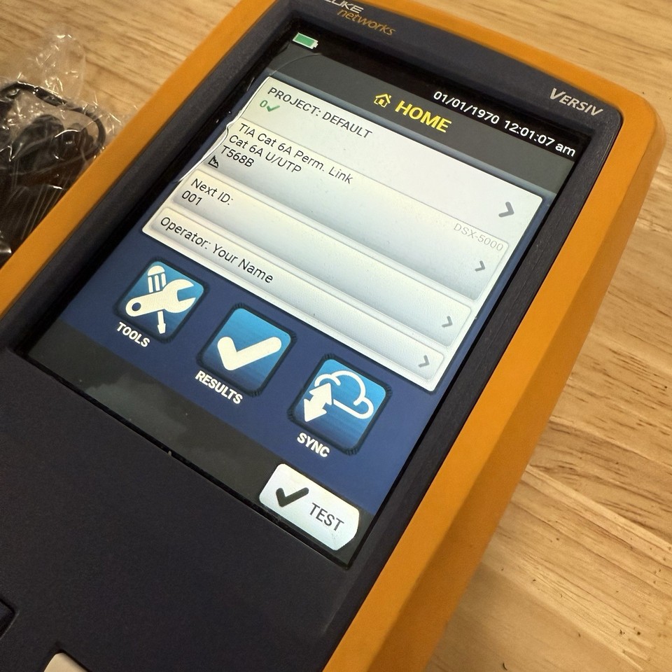 Fluke Networks Versiv Mainframe For DSX-5000/DSX-8000 - Display Defect ...