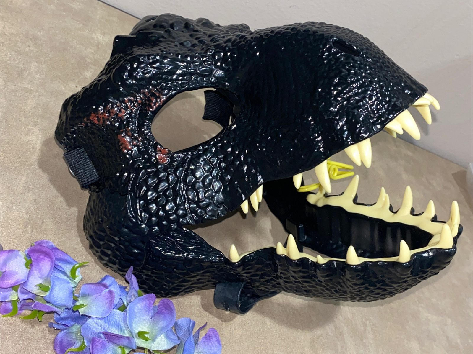 Mattel Jurassic World Indoraptor Dinosaur Black Mask Fallen Kingdom ...