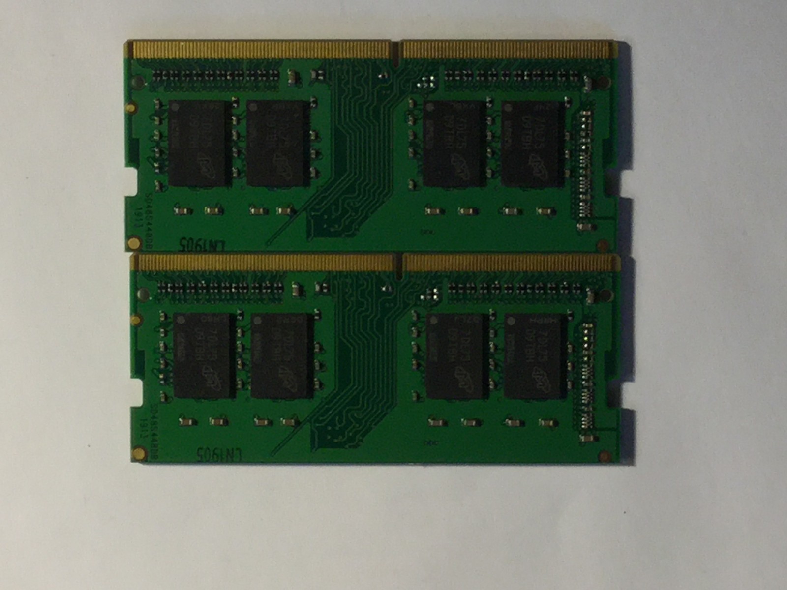 Lot of two Crucial 8GB DDR4 2400 MHz PC4-19200 SODIMM RAM 1x ...