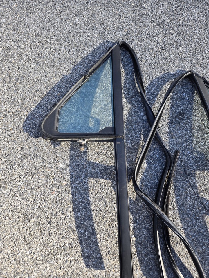 1992-1996 OEM Ford Truck F150 F250 F350 LH RH Front Door Wing Window ...