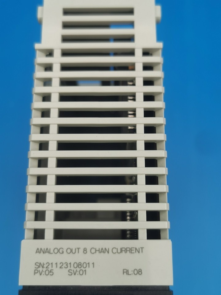 Schneider Electric 140ACO13000 Modicon Quantum Analog Output 8CH ...