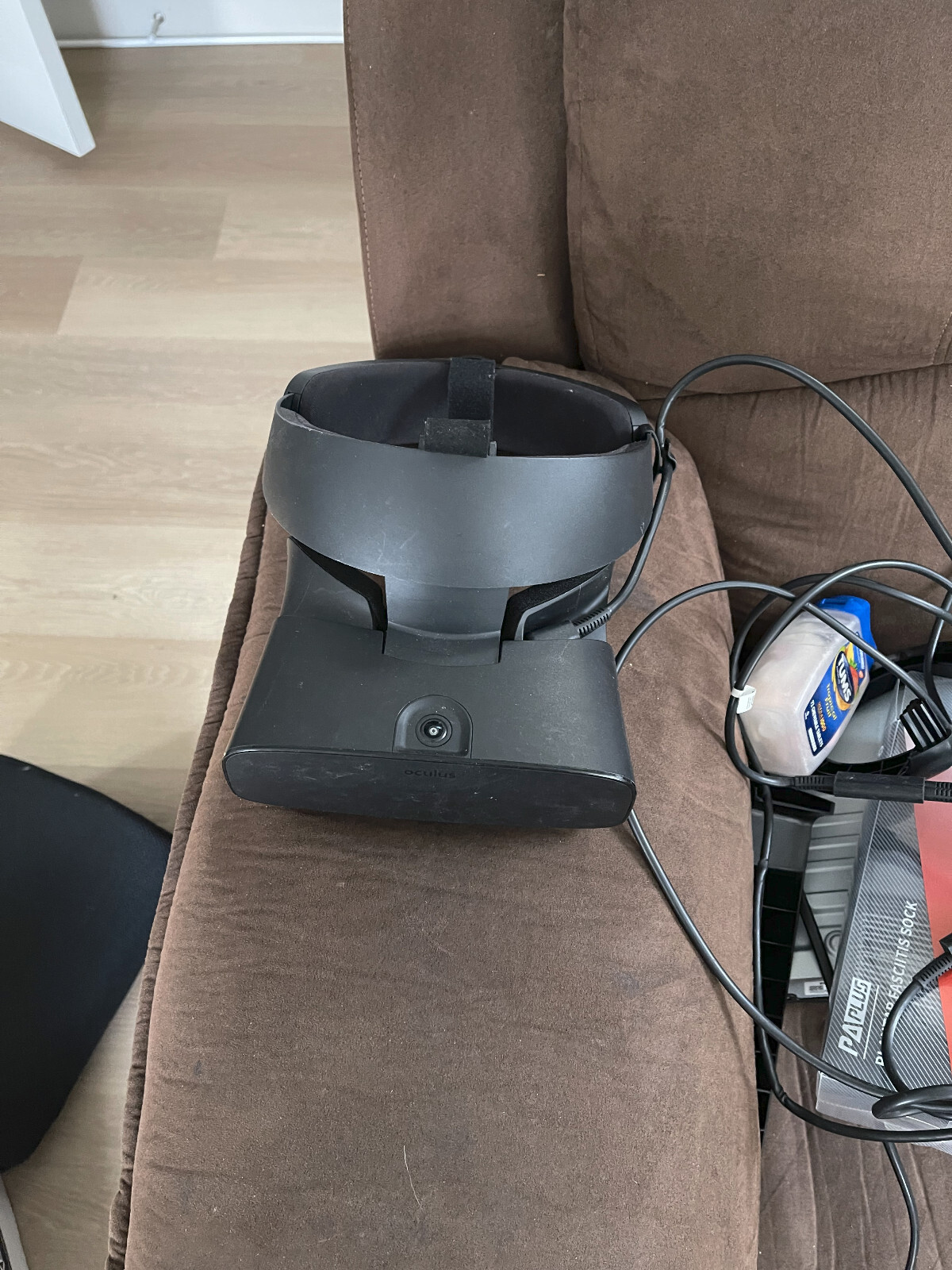 Oculus Rift S PC VR Headset - 2 Controllers, Cable & 2 Room Sensors SEE ...