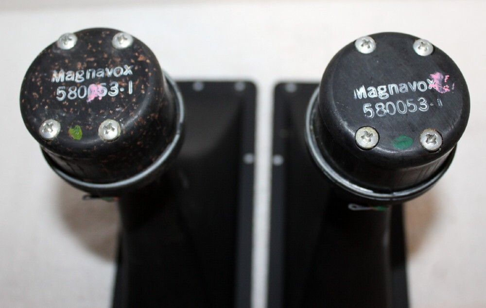 Magnificent Magnavox Stereo Console 4x10 Metal Horn 8 Ohm Tweeters ...