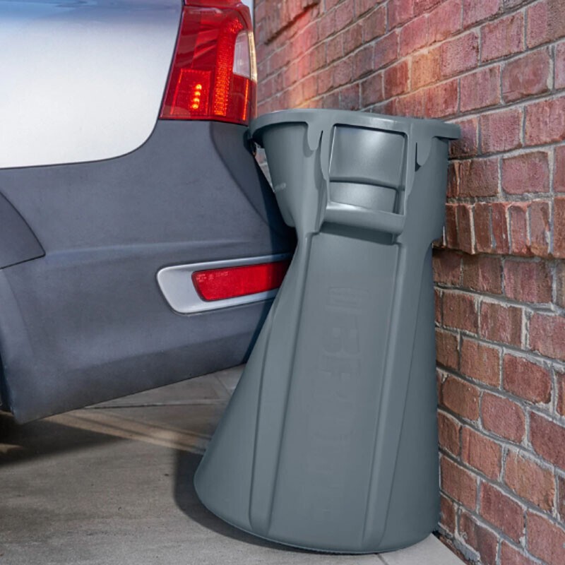 32 gal Brute Garage Trash Can with Lid Grey Garbage Can Crush Resistant ...