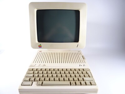 The Apple IIc con Monitor PC raro. Spedizione Gratuita In Italia | eBay