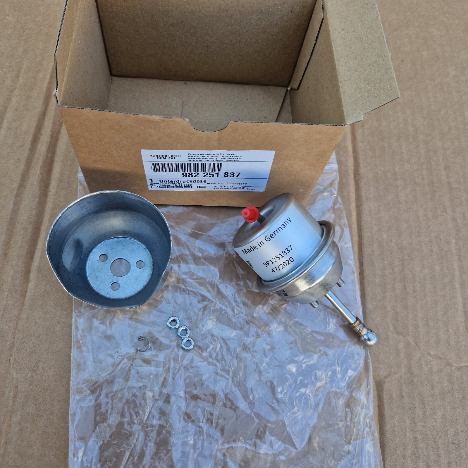 Genuine Porsche Vacuum Unit 982251837 | eBay