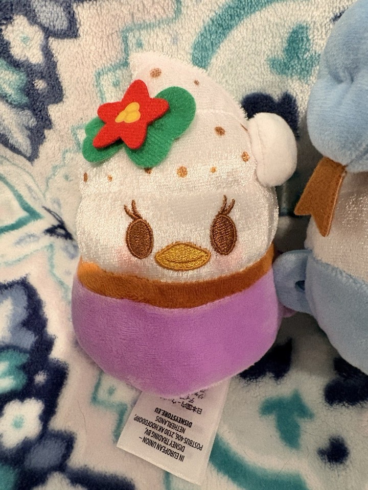 Disney Parks Munchlings 2 Plush Lot 2023 Advent Calendar Donald & Daisy ...