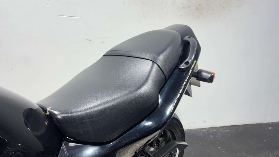 Suzuki Bandit 600 GSF 1998 MK1 VERY CLEAN PROJECT BIKE SPARES OR REPAIR ...