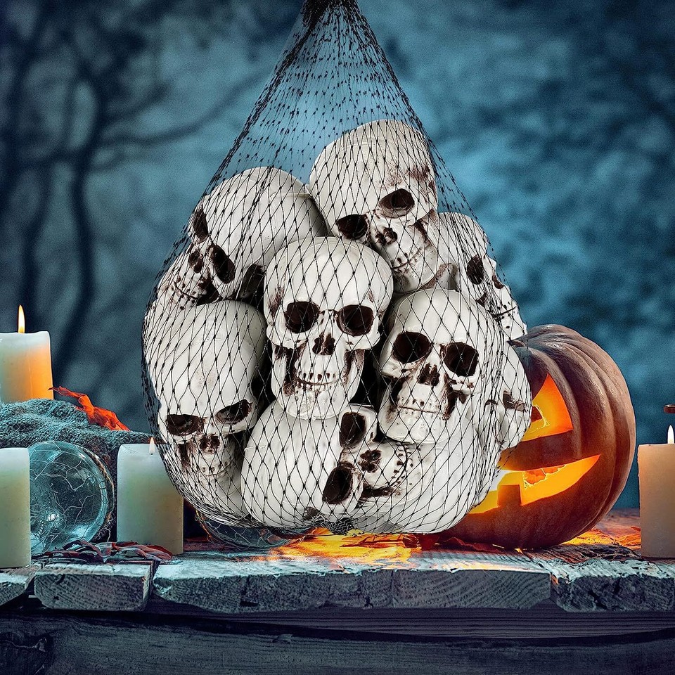 40× Mini Skull Heads Figurines Skeleton Garden Ornament Halloween Party ...