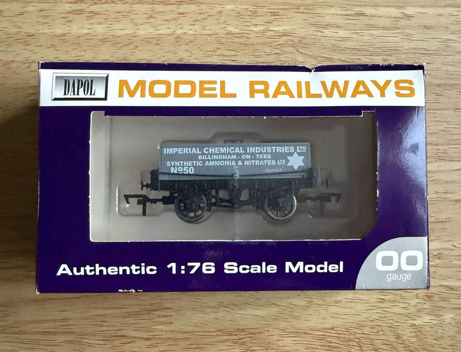 OO Gauge, Dapol B731 Rectangular Tank Wagon No.50 ICI Ltd. | eBay UK