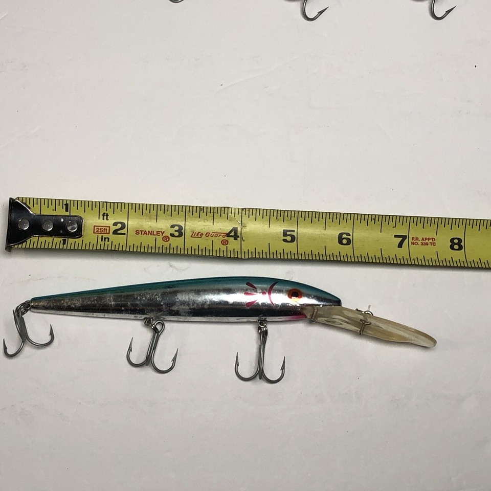 Lot of 12 Large Musky Pike Fishing Lures, AC PLUG, HEDDON, BLUE FOX ...