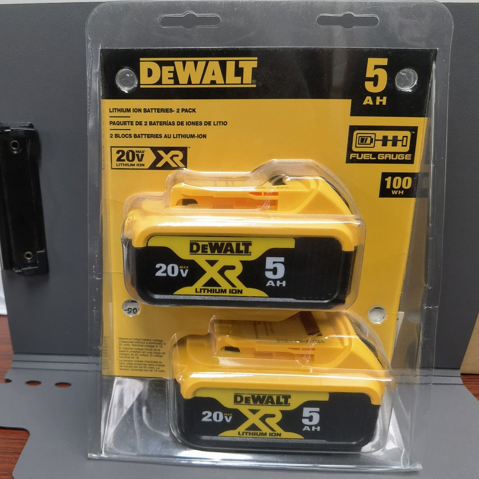 New Dewalt 2 Pack DCB205 20 volt Lithium 5.0 amp battery DCB205-2 | eBay
