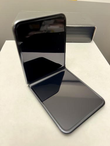 CLEAN Motorola Razr 2024, 256GB, Grey, Dec 25 Warranty TMobile Verizon ...