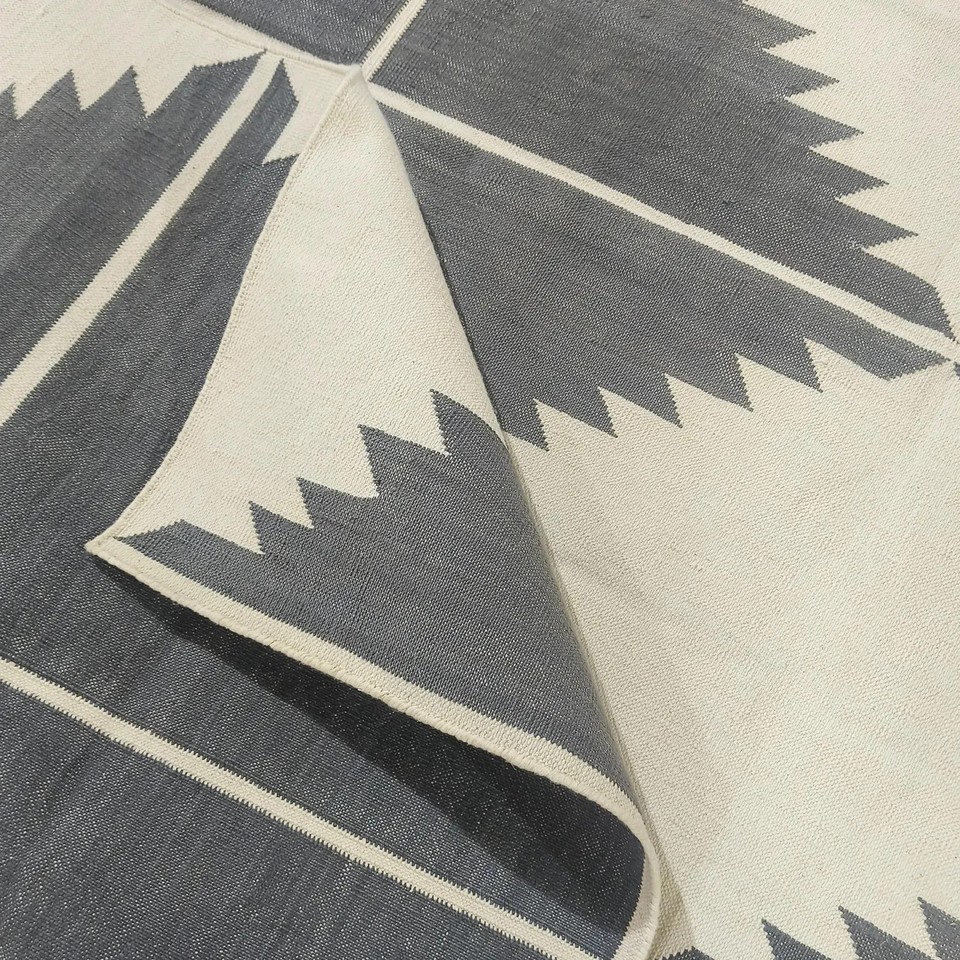 Hand Knotted Cotton Kilim Dhurrie Rug Color Gray and White Design ...