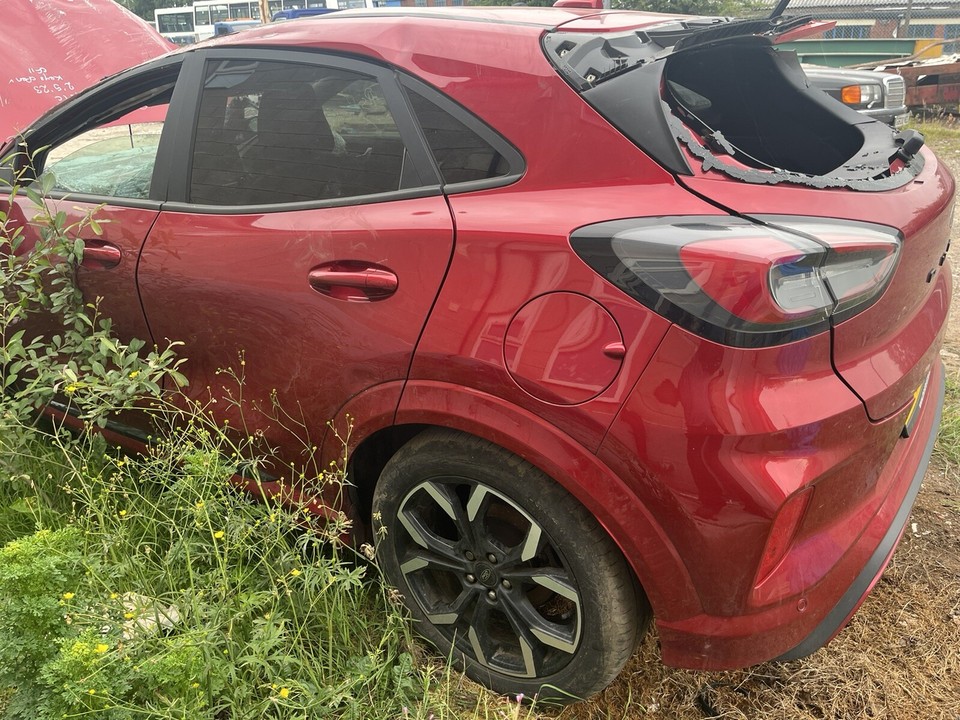 FORD PUMA ST LINE 2021 1.0 LUCID RED SUNVISOR BREAKING | eBay UK