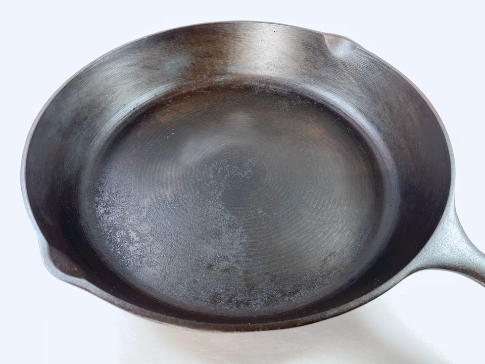 Vntg LODGE #10 SK D1 Cast Iron Skillet Made In USA 3 Notch w/ Heat Ring ...