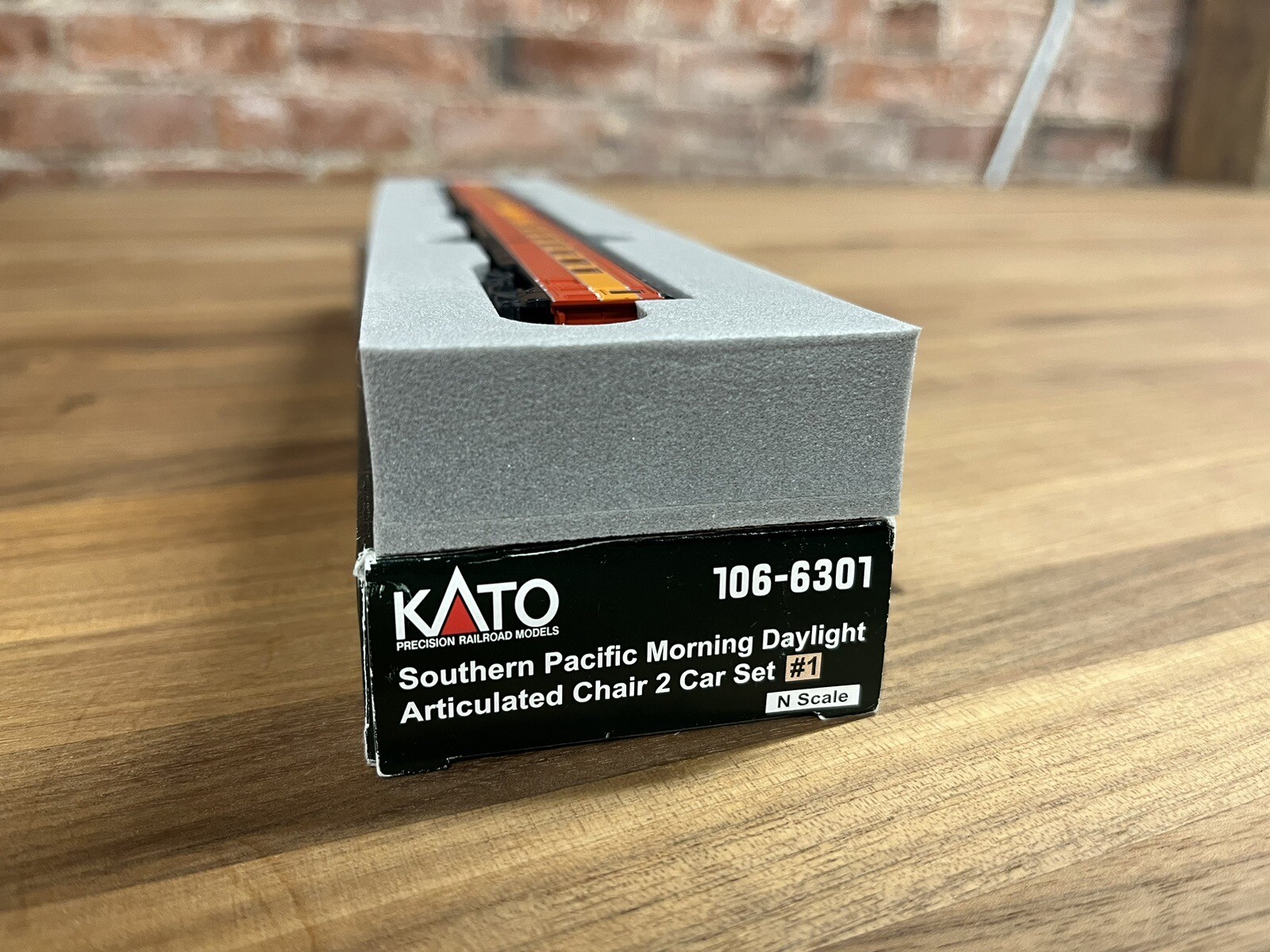 KATO N Southern Pacific Morning Daylight Articulated Chair 2 Car Set ...