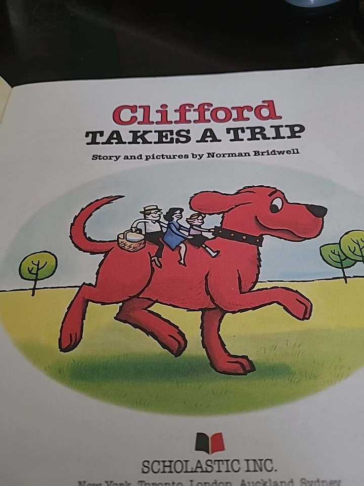 Clifford Takes a Trip by Norman Bridwell (2004, McDonald's Paperback ...