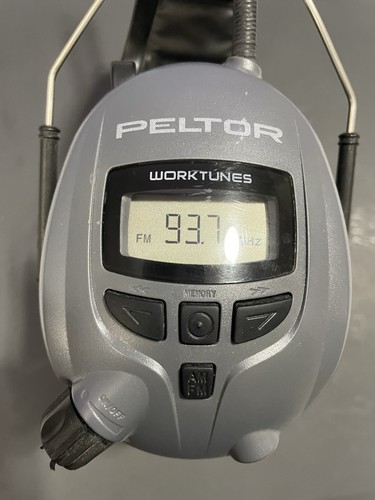 3M Peltor Work Tunes Am/Fm Radio Headphone With Digital Display Noise ...