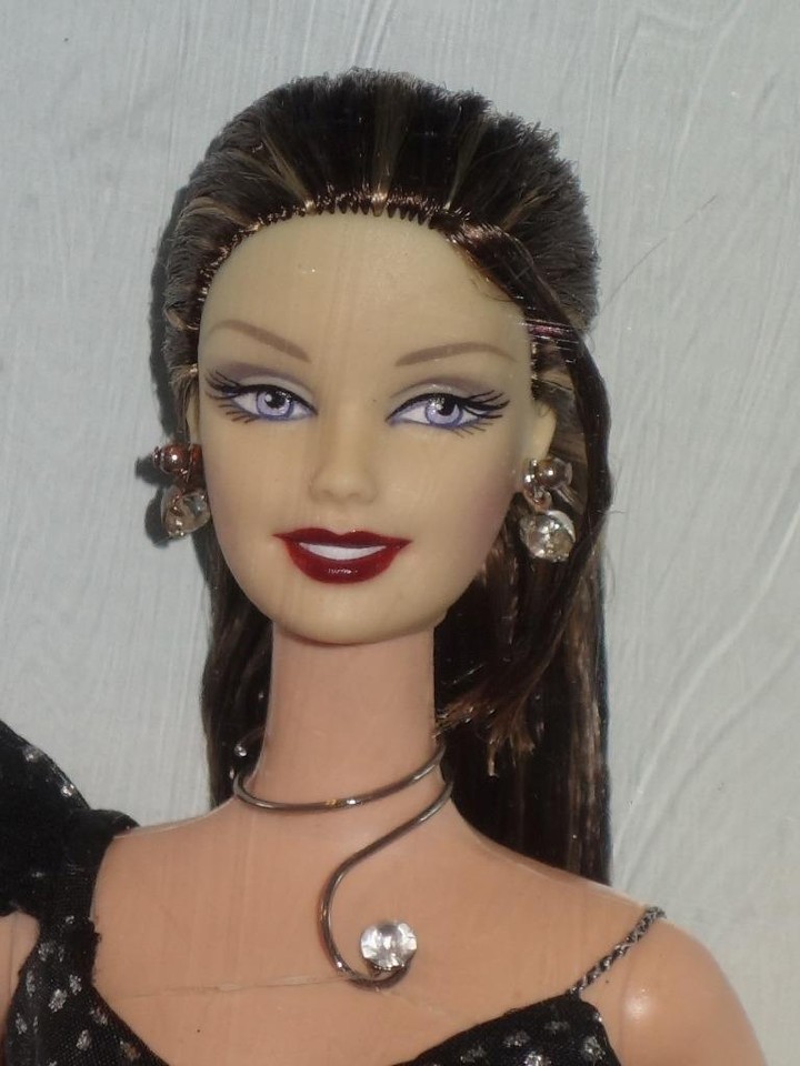 Official Barbie Collector's Club Hollywood Divine Barbie Doll Brunette ...