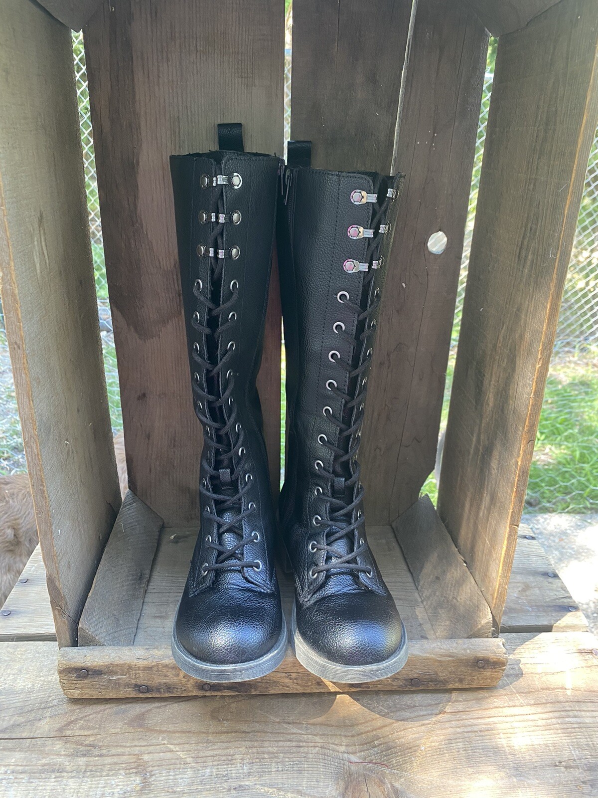 KNEE HIGH BLACK BOOT - Gem