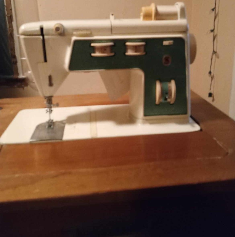 Vintage Singer Touch and Sew II 755 Sewing Machine Fold Out Cabinet ...