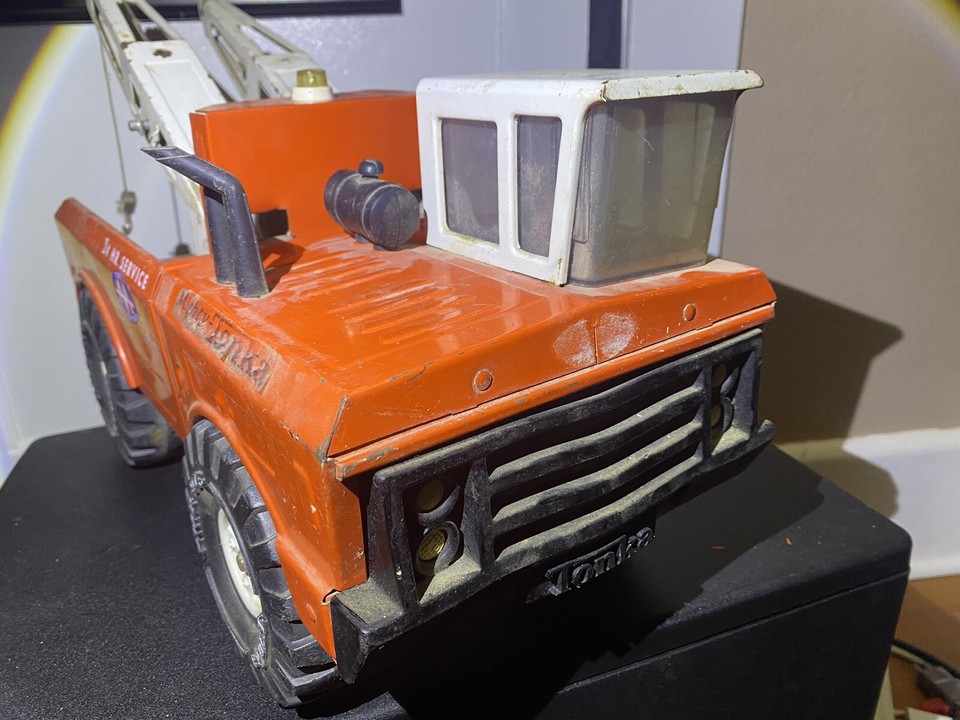 Vtg large Tonka wrecker 18" long orange/white press steel parts/repair ...