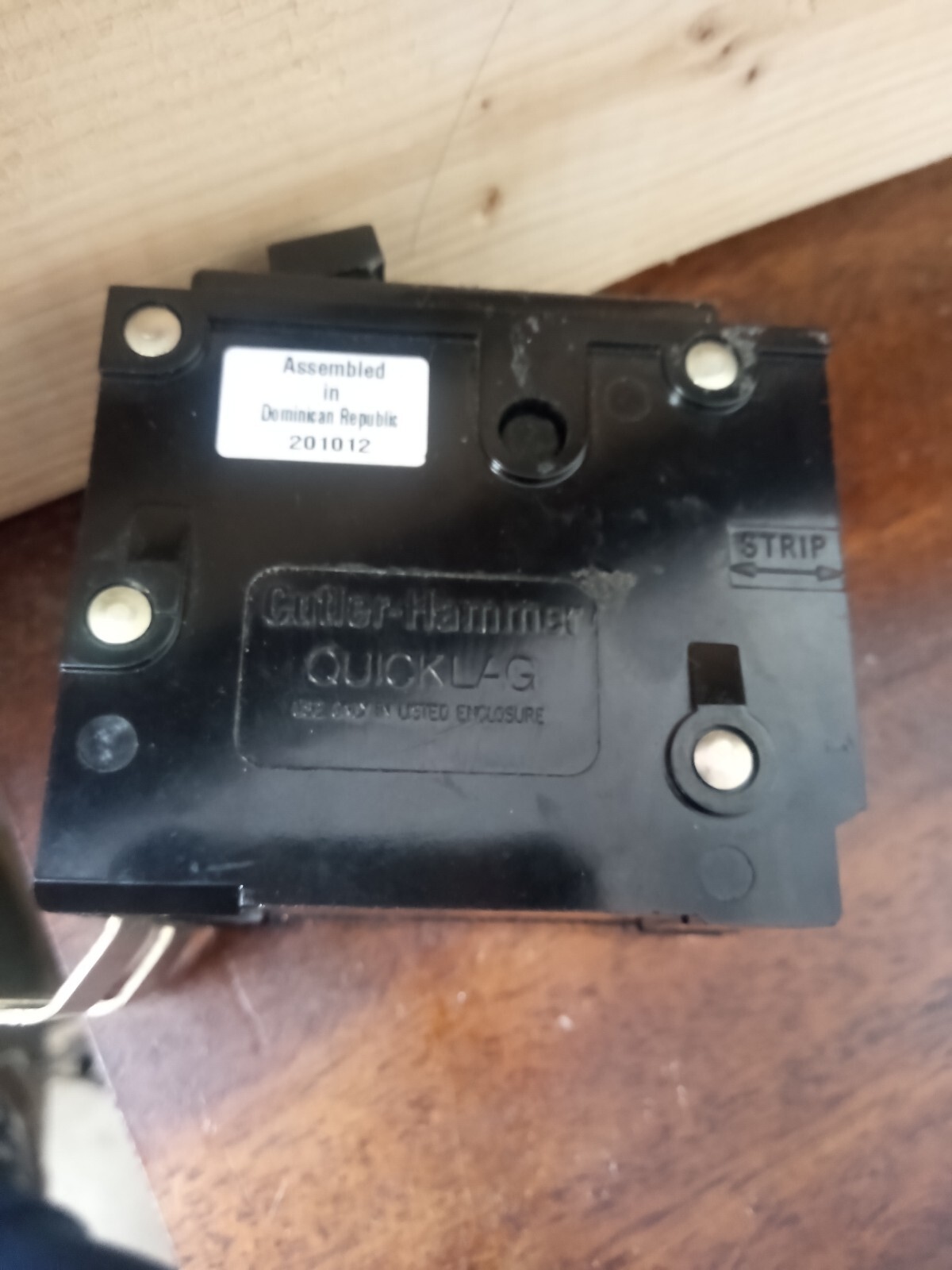 Cutler-Hammer QUICKLAG® 10Amp 2-Pole Circuit Breaker 120/240VAC. USED ...