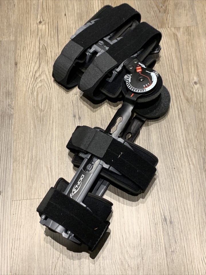 DonJoy Flexion Universal Adjustable Knee Leg Brace | eBay