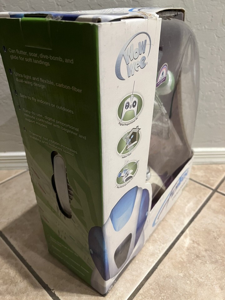 Wowwee FlyTech Robotic Dragonfly Remote Control RC Flying Insect Drone ...