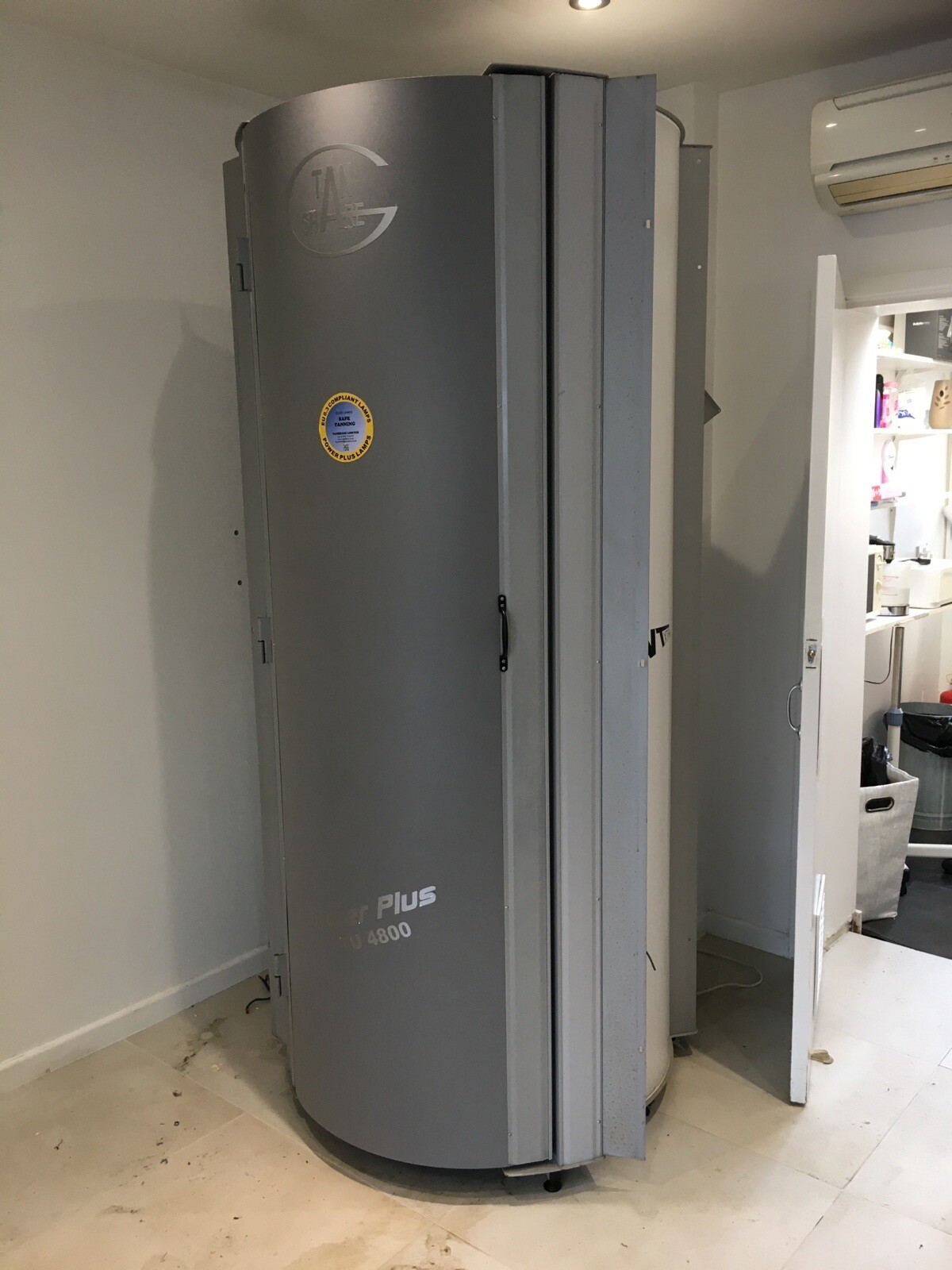 Tansun Tanning Stand Up Vertical Home Use Sunbed 160w/250 Power Plus ...