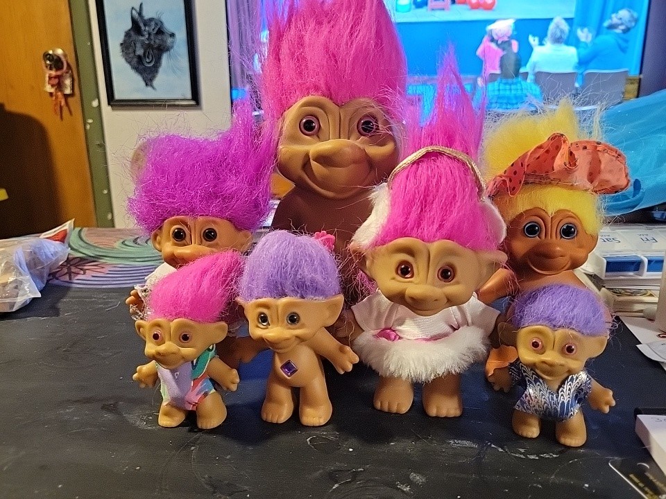 D3- Vintage 90s Troll Dolls Lot Of 7 including troll bank | eBay