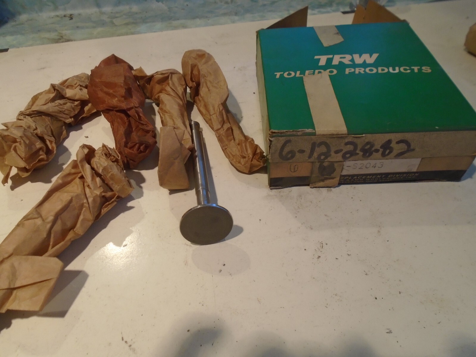 TRW toledo Intake Valve S2043 1954 Buick 264 322 V8 40 50 60 70 NORS 6 ...