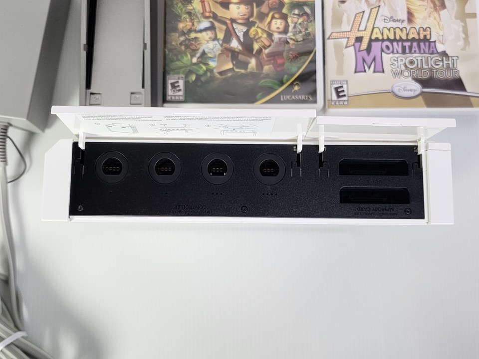 Nintendo Wii Console Bundle - GameCube Compatible + 4 Games ...