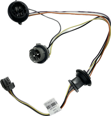 2015-2018 Ford Focus Sedan Tail Light Lamp Socket Wire Harness ON BODY ...