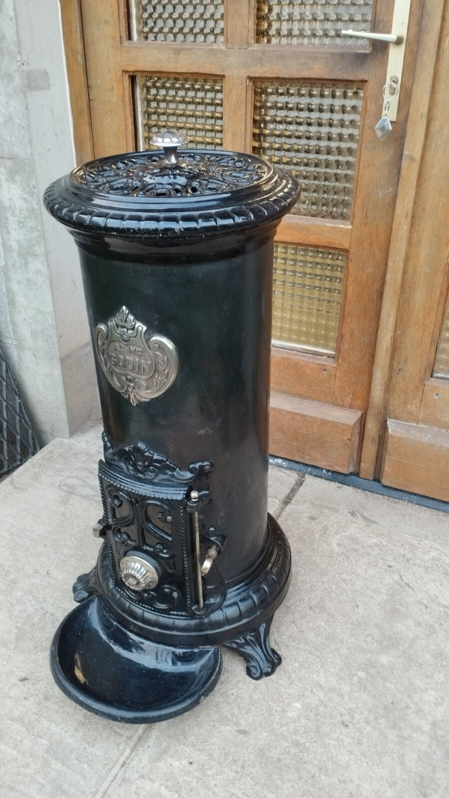 Poêle Godin ancien rare modèle 2123 émaillé noir restauré entièrement ...