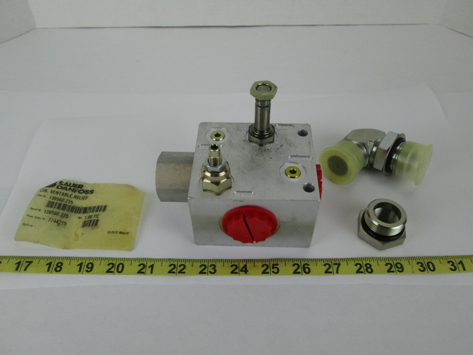 New Sauer Danfoss Hydraulic Control Valve CIB Ventable Relief 139560. ...