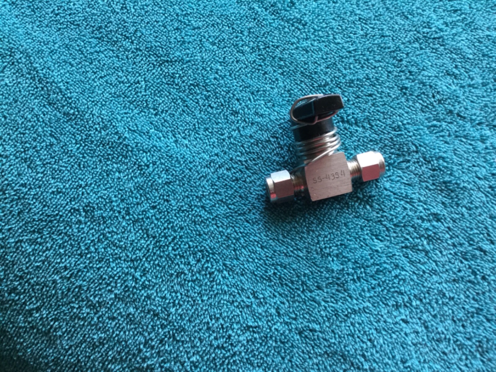 Whitey momentary valve [spring return to off] SS-43S4, 1/4" tube | eBay