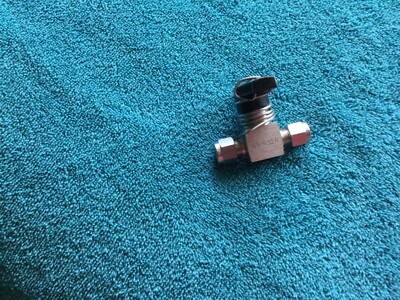 Whitey momentary valve [spring return to off] SS-43S4, 1/4" tube | eBay