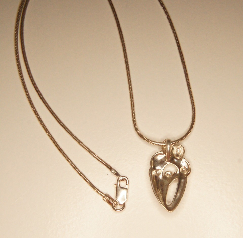 Shube's Sterling Silver Five Person Happy Family Pendant/16" Snake ...