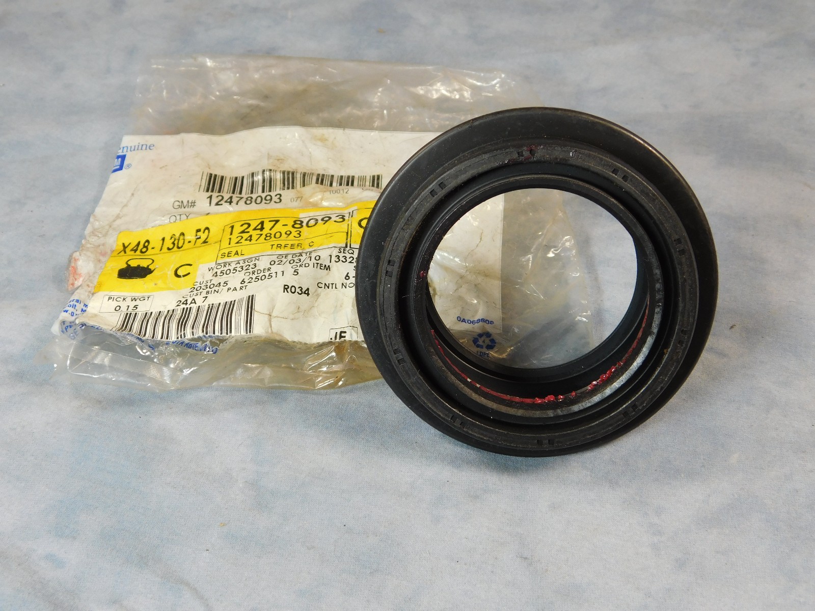 12478093 NEW OEM GM TRANSFER CASE OUTPUT SHAFT SEAL | eBay