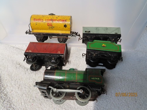 Vintage HORNBY CLOCKWORK LOCOMOTIVE AND WAGONS COLLECTION ..* | eBay UK